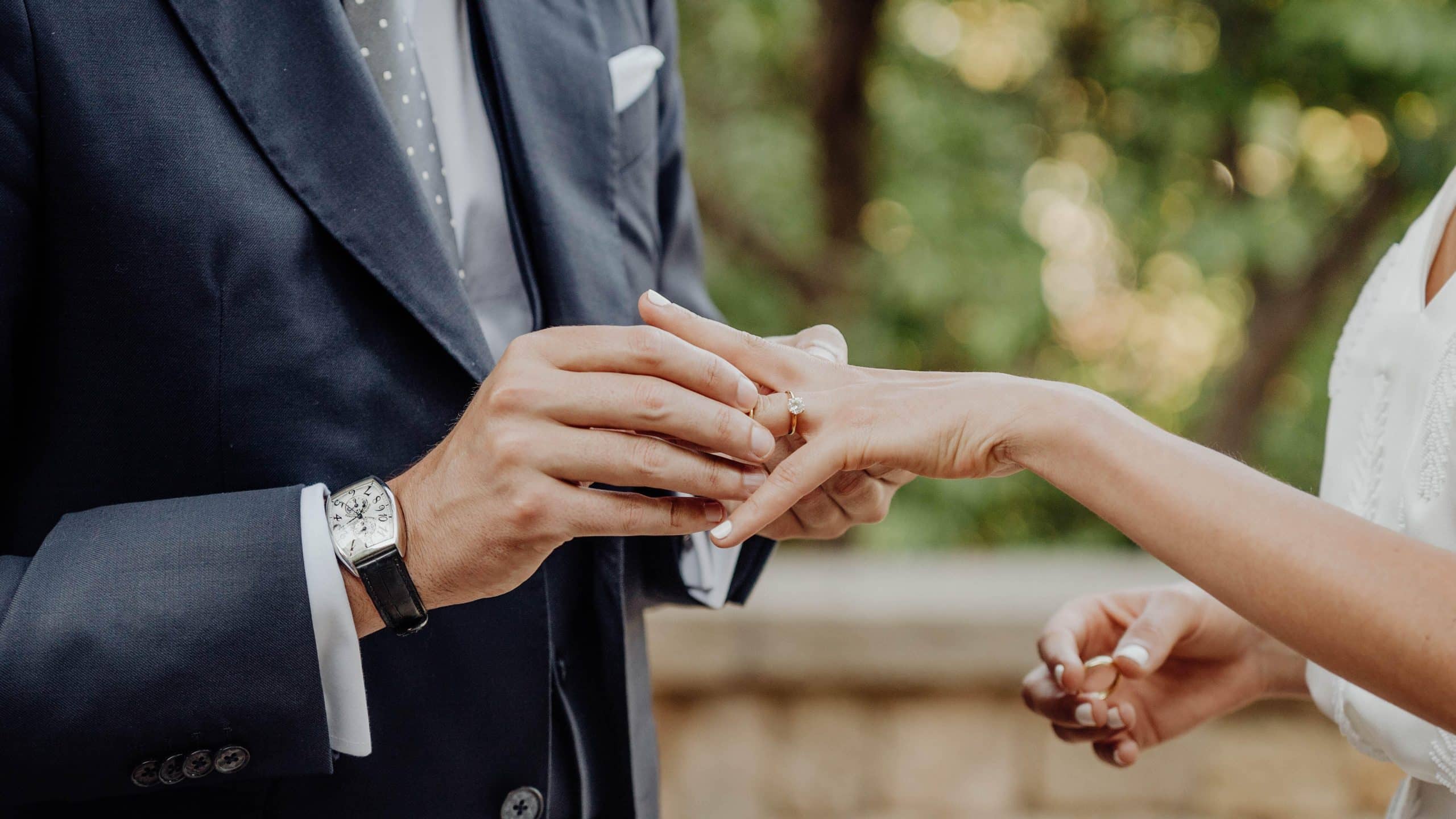 El ritual Handfasting: un lazo de amor que trasciende el tiempo ...